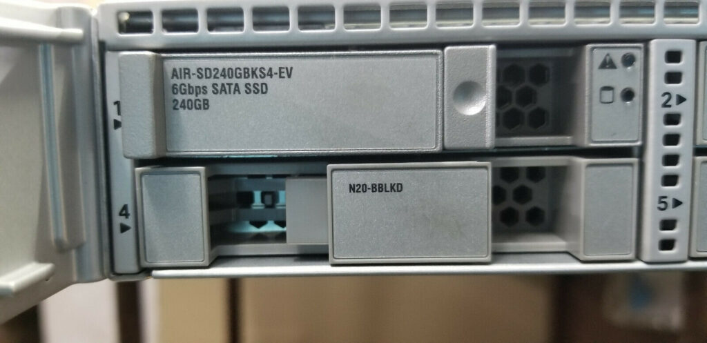 Cisco UCS C220 M4 Rack Server W/Cable – Electro Extreme