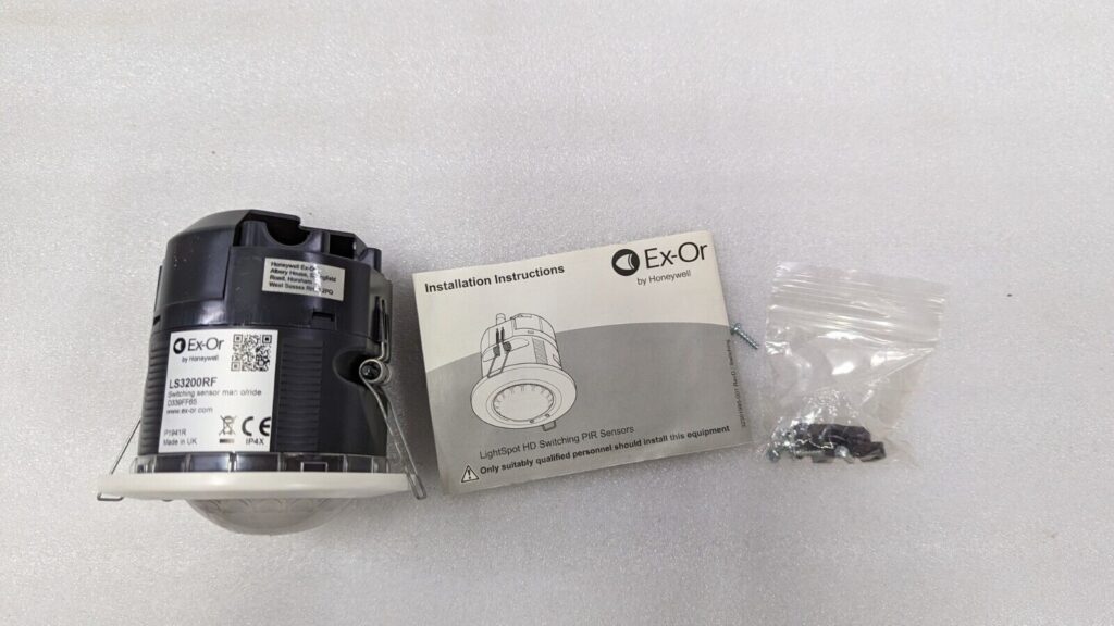 Ex-Or By Honeywell LS3200RF Switching Sensor LightSpot HD PIR Indoor ...